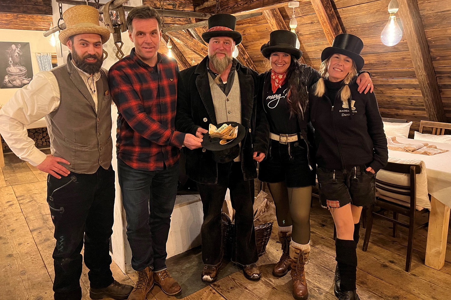 Weihnachtsmarkt auf der Bader Alm für den guten Zweck - Förderverein ...