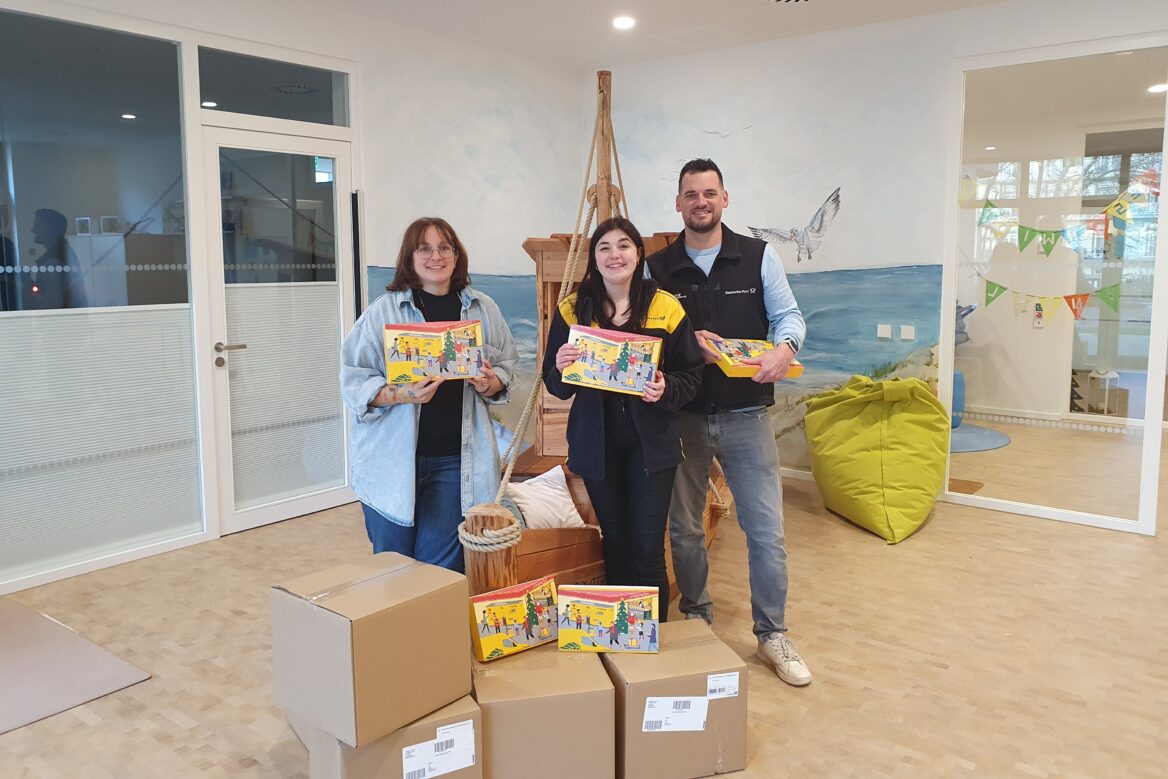 Deutsche Post Niederlassung Betrieb Freiburg spendet 60 Adventskalender ...